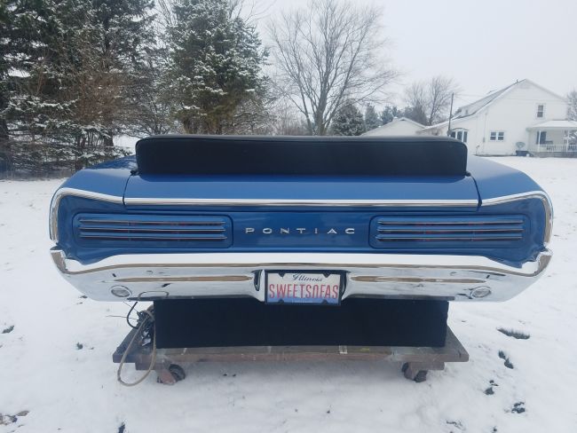 Car Furniture - Automotive Furniture - Chadwick IL | Sweet Sofas